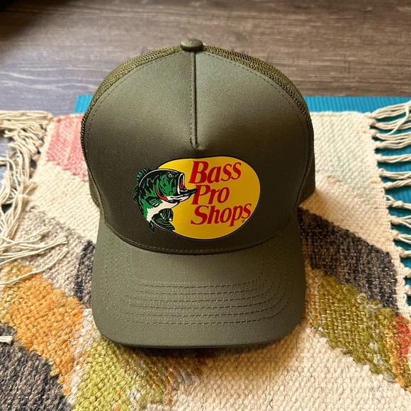 Bass Pro Shops | Accessories | Nwt Bass Pro Shops Trucker Hat Olive ...